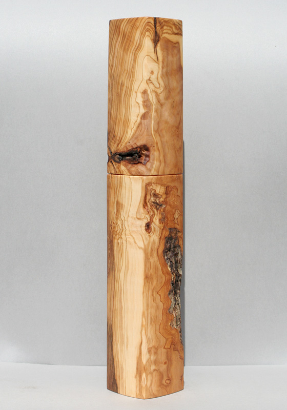 Olivenholz Pfeffermühle – ein exklusives Woodandform Design Unikat